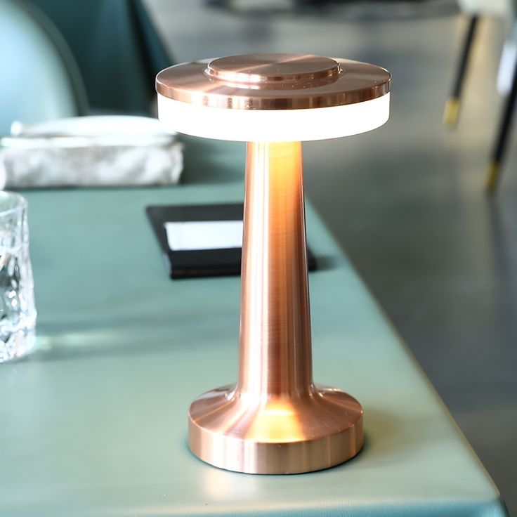 Chic Rounded Design Table Lamp – Veraastore.com